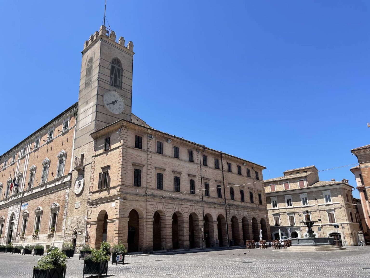 Visite Osimo, uma linda cidade murada na Italia - BRASIL NA ITALIA