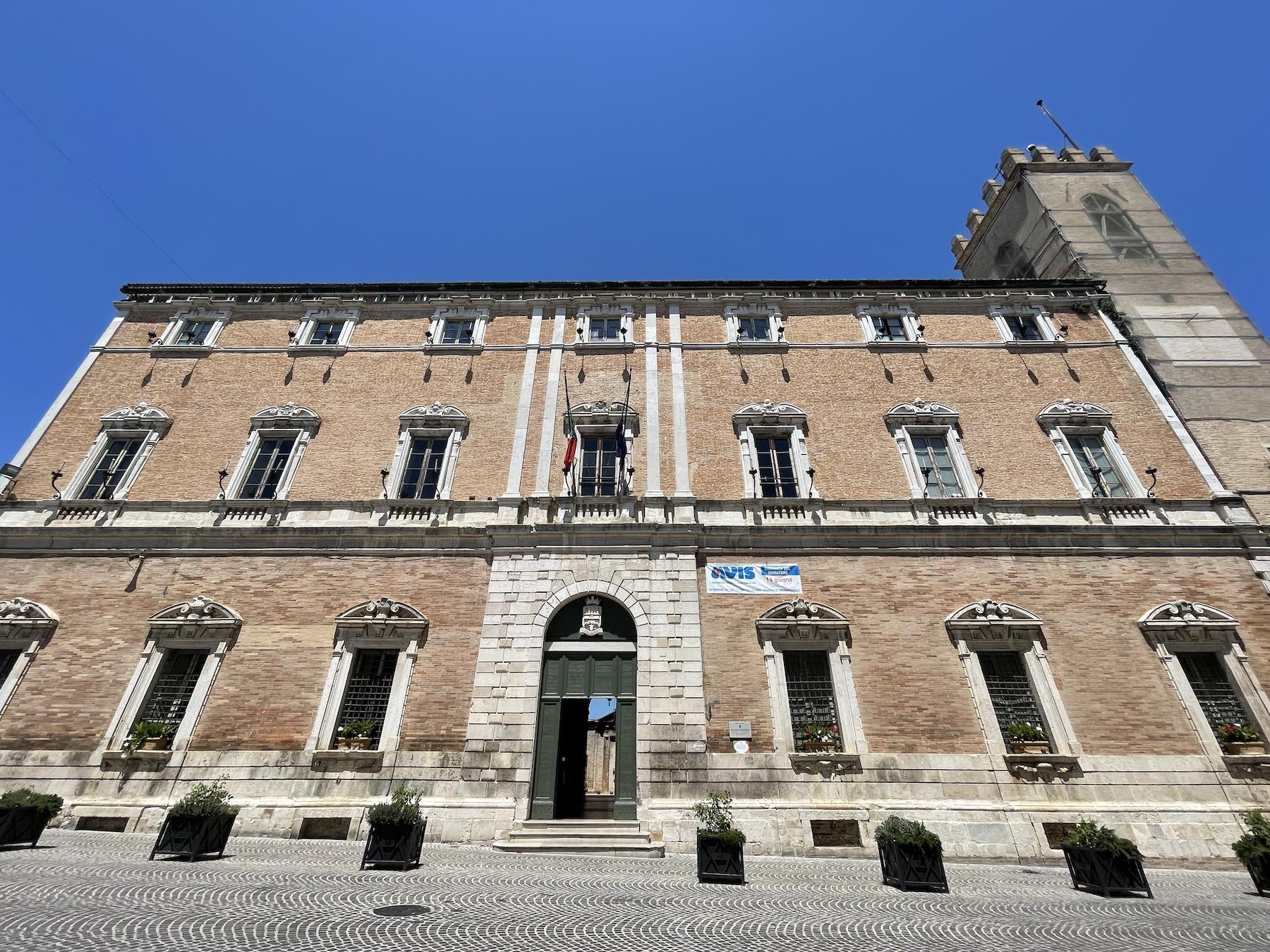 Visite Osimo, uma linda cidade murada na Italia - BRASIL NA ITALIA