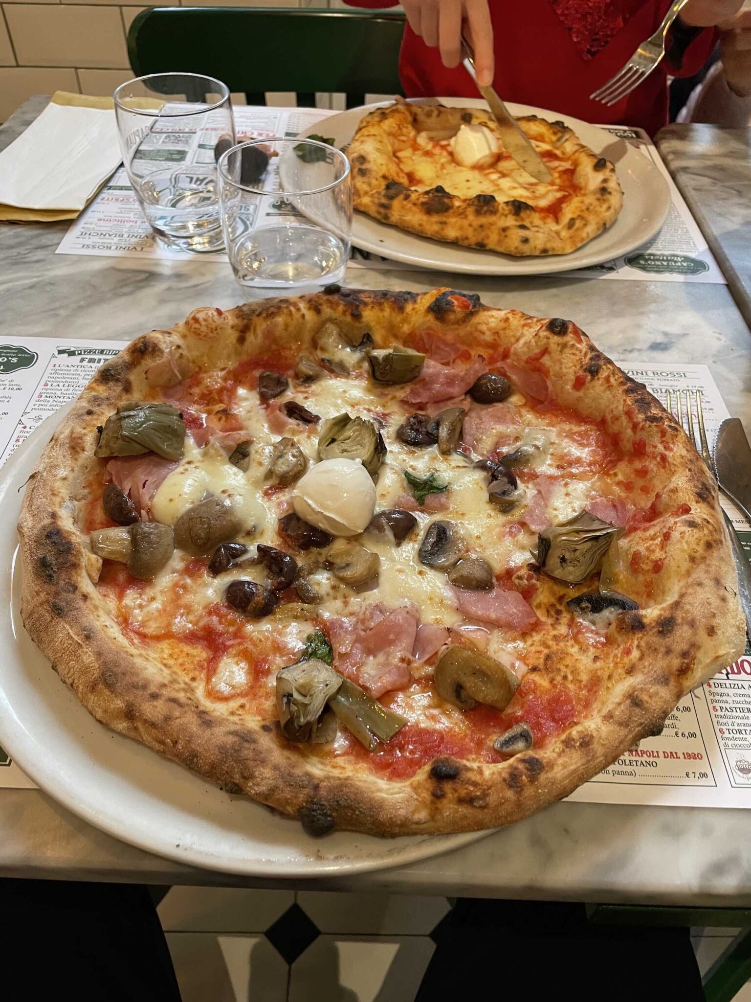 Pizza napolitana em Milão - BRASIL NA ITALIA