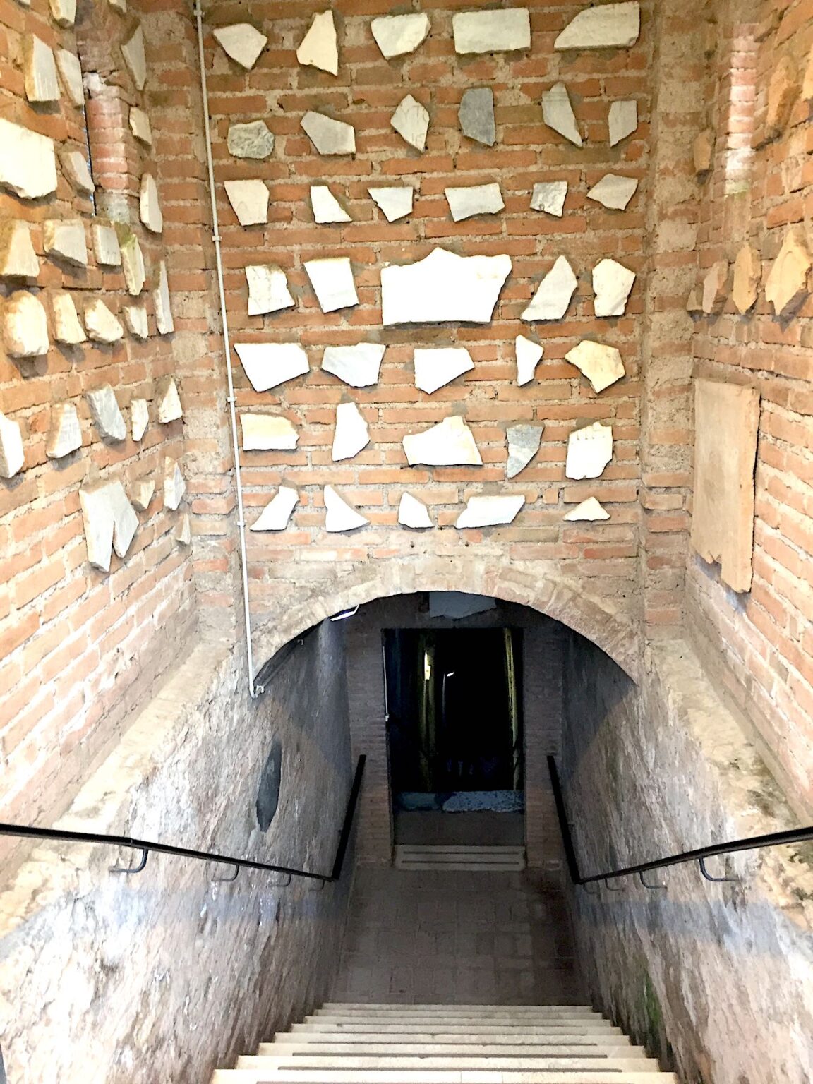 As Incríveis Catacumbas de São Calisto em Roma, Uma Jornada Subterrânea ...