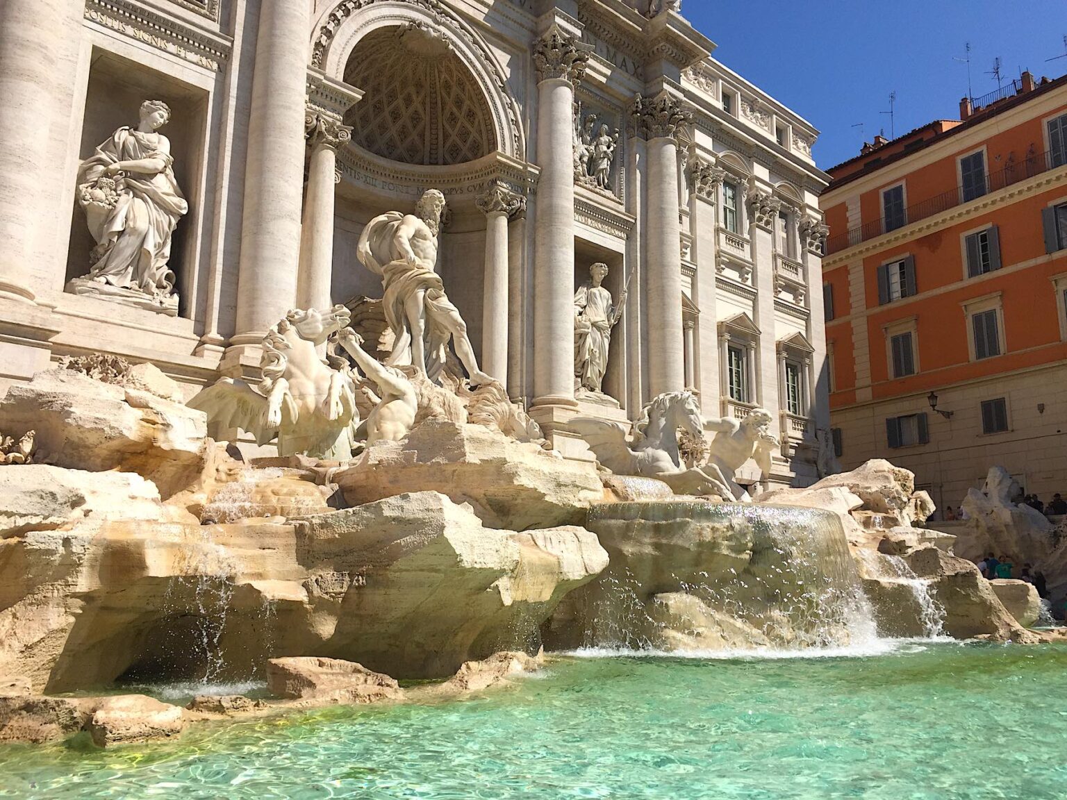 Fontana di Trevi em Roma além do óbvio - BRASIL NA ITALIA